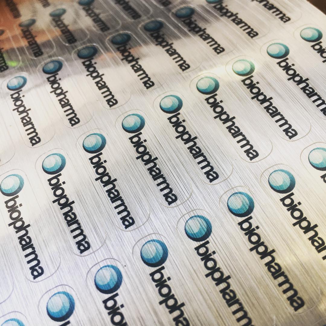 Aluminium labels made from a vinyl with brushed metal finish